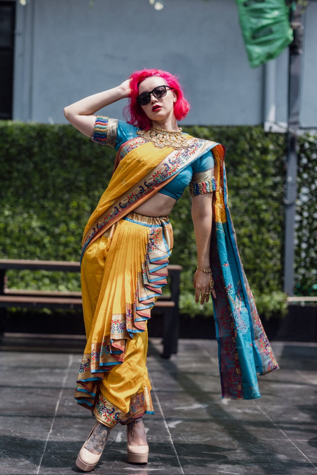 Who is Olly Esse? Fight, Twitter, Songs, Wiki, Height, Instagram, Bio ...